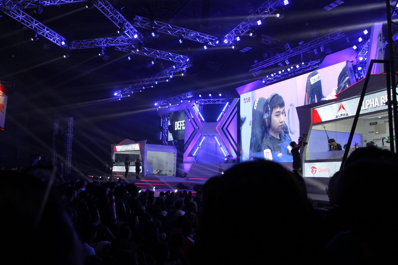 แชมป์เก่าเสียบัลลังก์! ALPHA RED คว่ำ BACON ทะลุชิงโปร ลีก ROV - ข่าวสด