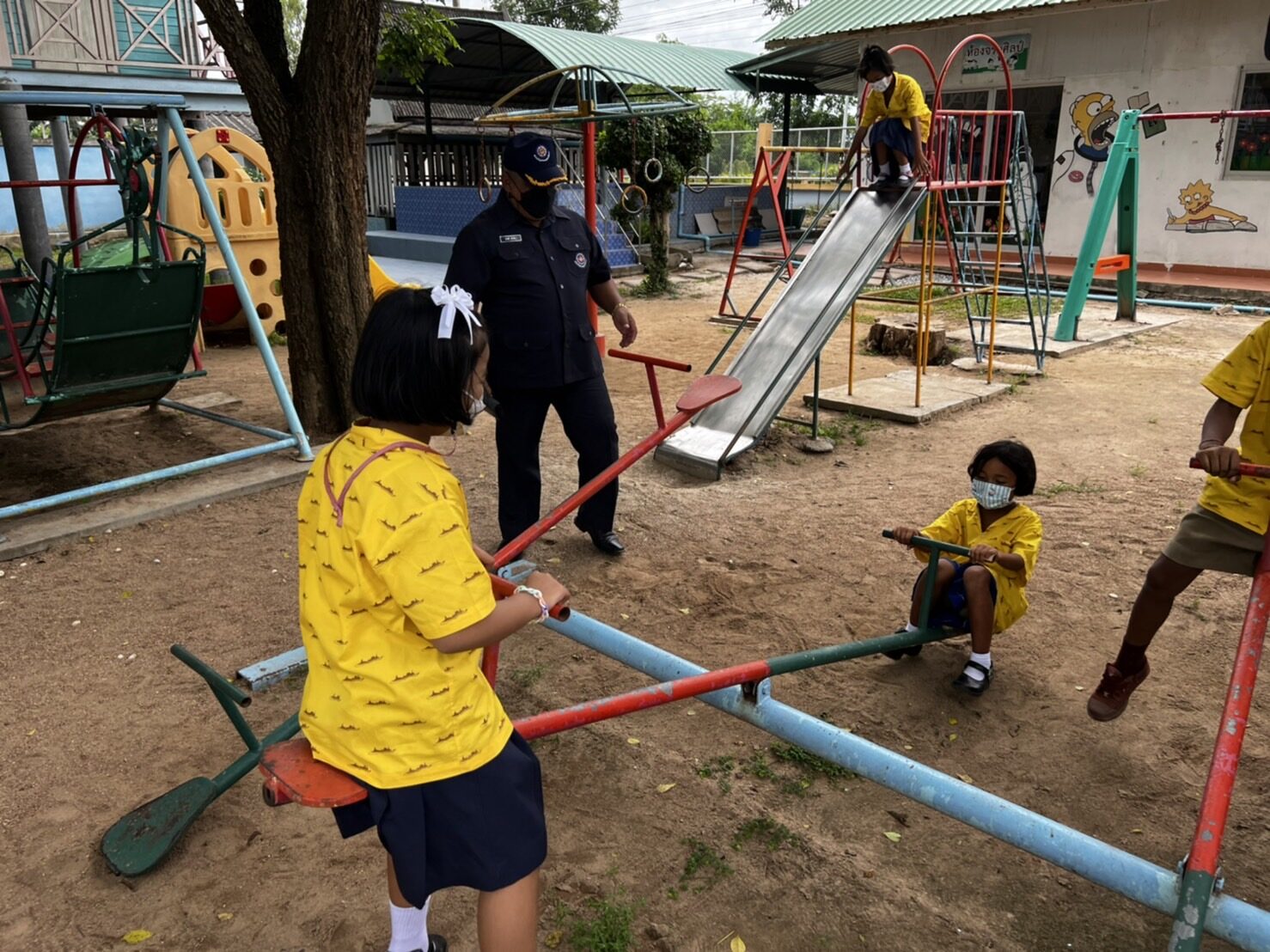 นาวาอากาศเอก ณรงค์ ขำเขียว รองผู้บังคับหน่วยพัฒนาการเคลื่อนที่ 13 (นพค.13 )