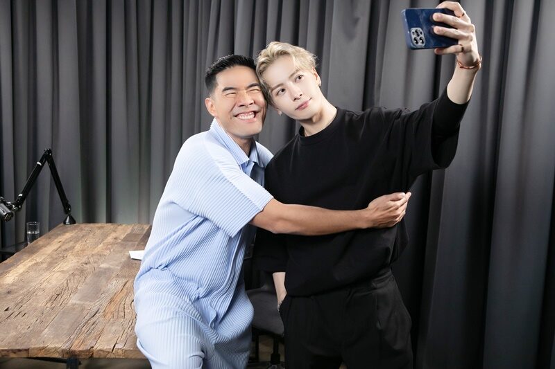 เปิดมุมลับๆ และตัวตนที่ชัดเจน แจ็คสัน หวัง ความแซ่บพุ่งทะยานในข้ามคืน