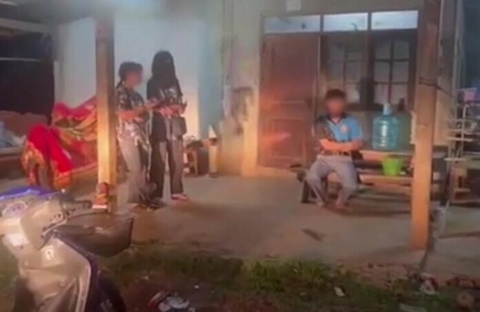 แฟนเก่าหึงโหด! เจอหน้าไม่ได้ พาพวกไล่ฟันผัวใหม่กลางหลัง ฉมวกแทงเข้าหน้าท้อง - ข่าวสด