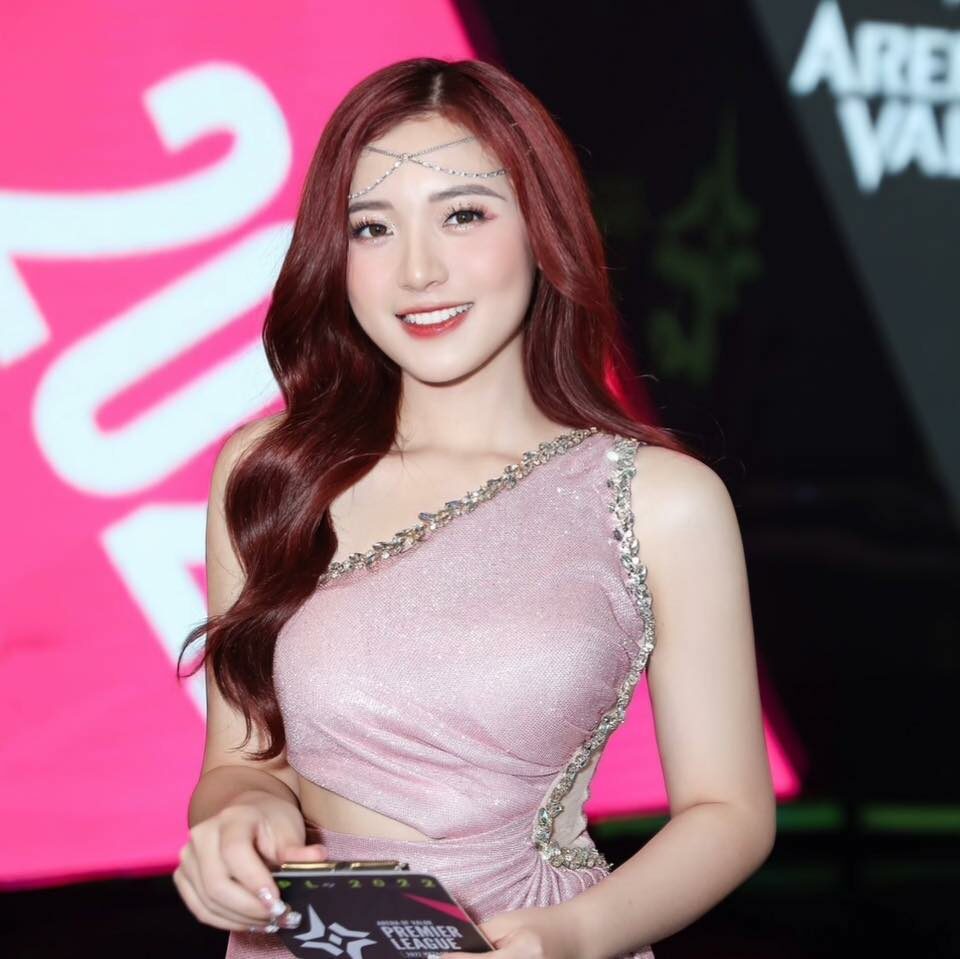 Exclusive interview : MC Phuong Thao พิธีกรสาวผู้สะกดทุกสายตาในAPL