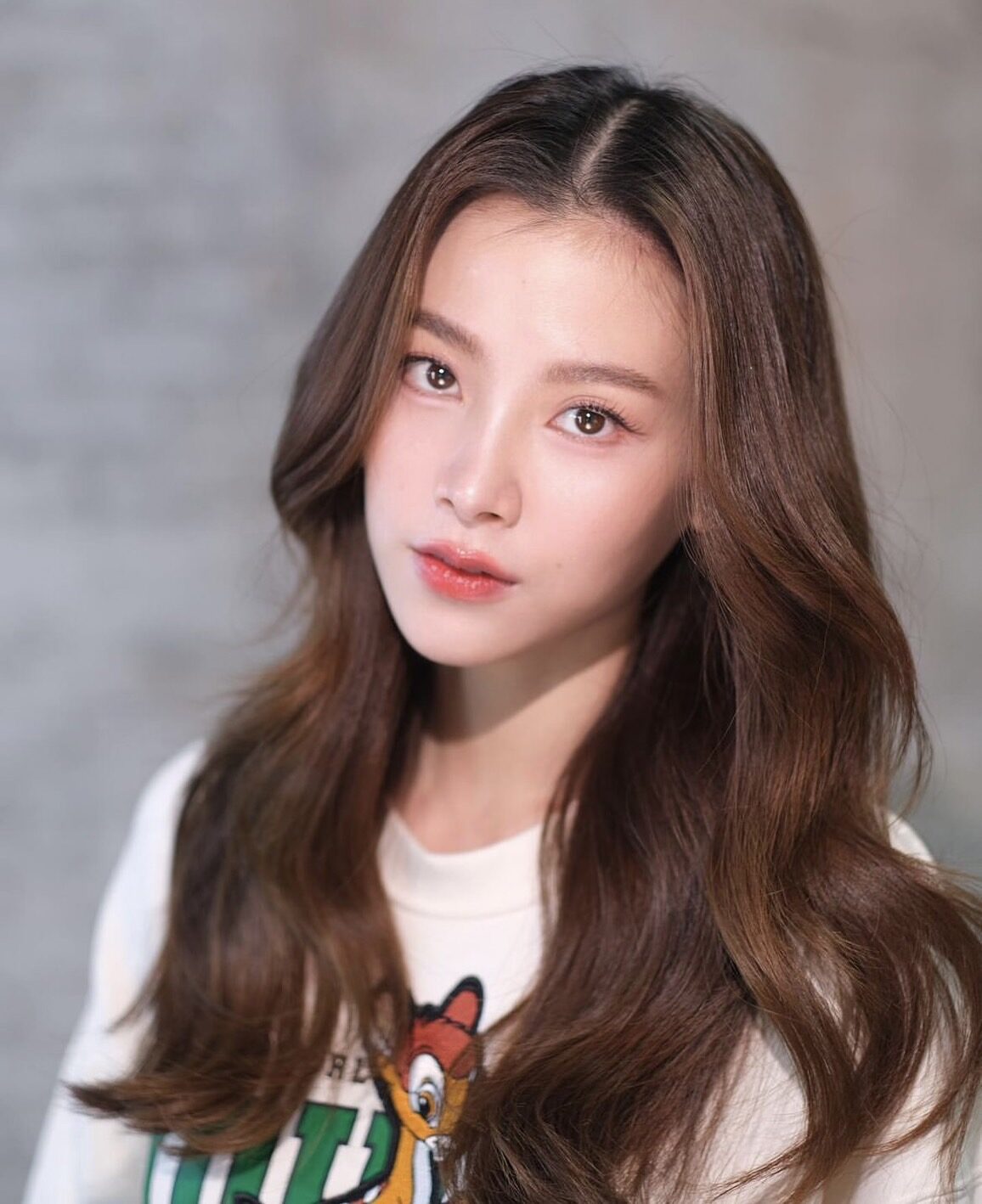 น้องเดมี่ เจอ ใบเฟิร์น ครั้งแรก ขอขี่คอคนสวย ช็อตนี้ไม่เบา มีรอแถลงรอบ 2