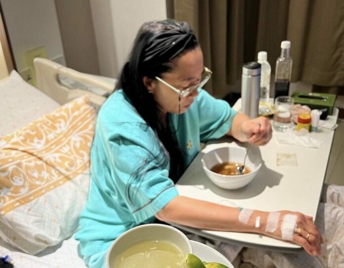 มะตูม เปิดภาพ คุณแม่เข้าโรงพยาบาล ไอรุนแรง สาเหตุ ฝุ่น PM2.5 เล่นงานเข้าให้