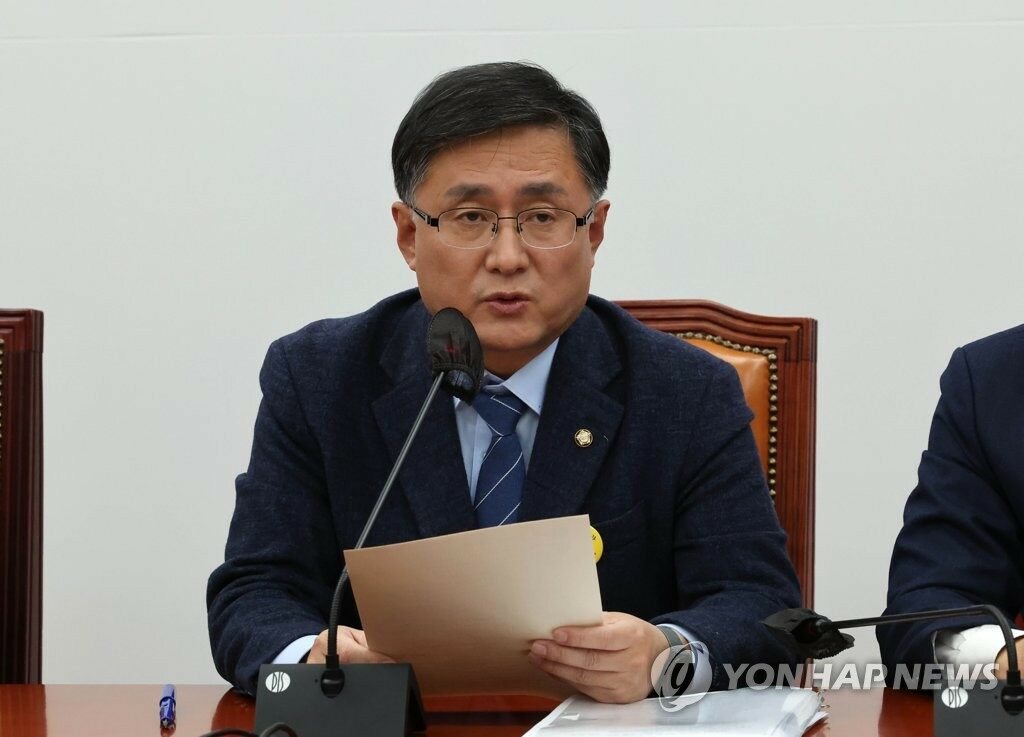 จวกเละ ! เกาหลีใต้ประกาศ 'มีลูก 3 คน ก่อน 30 ได้ยกเว้นเกณฑ์ทหาร' | Khaosod | LINE TODAY