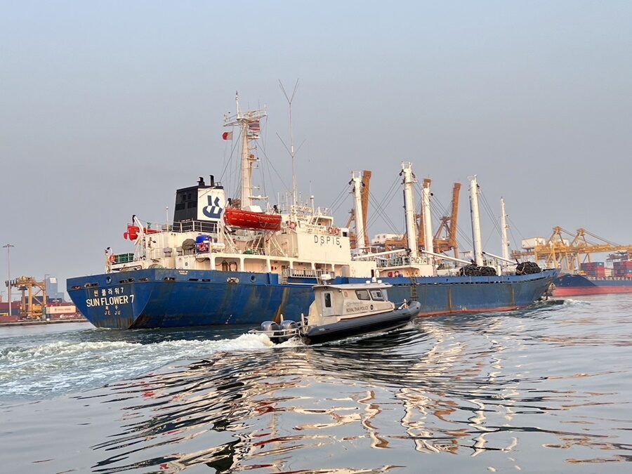 'บิ๊กโจ๊ก' ผลักดันเรือประมง IUU ขนปลาทูน่ากว่า 250 ล้านบาท ออกนอก ...