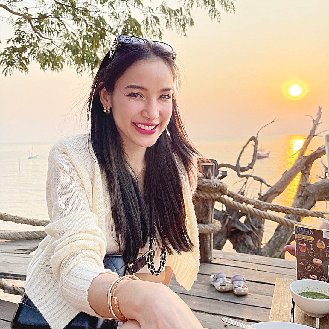 คนบันเทิงร่วมยินดี ‘ข่าวสด’ ก้าวสู่ปีที่ 33 อย่างมั่นคง อยู่คู่คนไทย นำเสนอข่าว สด ใหม่!