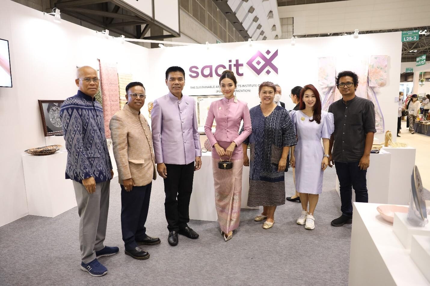 sacit ประกาศศักดางานหัตถศิลป์ไทยในแดนปลาดิบ - ข่าวสด