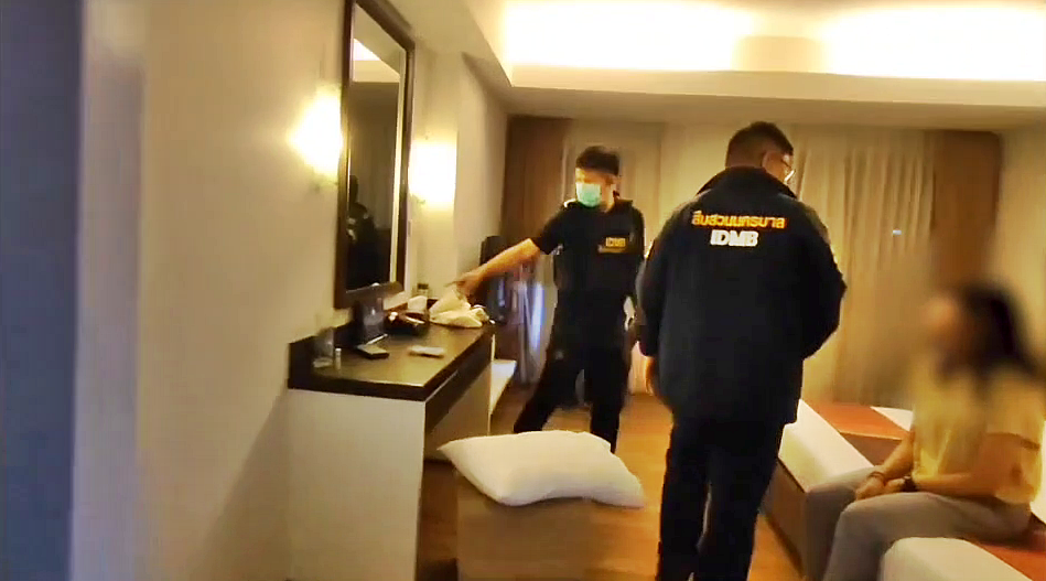 มุกใหม่แก๊งคอลฯ บุกช่วยนักศึกษาสาวถูกหลอกจับตัวเอง ขู่แม่เหยื่อโอนค่าไถ่ 3 ล้าน - ข่าวสด