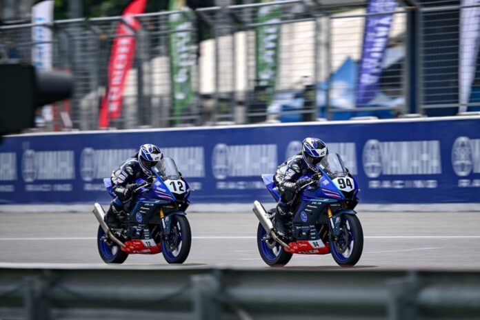 “เอฟ” พงศ์สถิต เบิ้ลโพเดียมคว้าแชมป์ YAMAHA R3 bLU cLU Thailand 2023