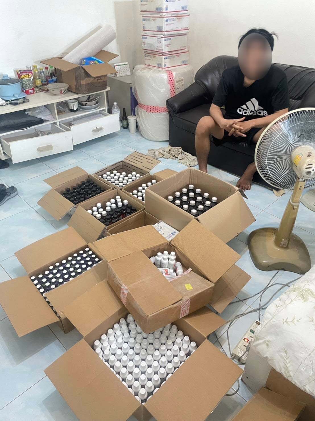 กวาดล้าง น้ำหวานผสมโคเดอีน สุดฮิตเยาวชนสายเคลิ้ม อันตรายต่อร่างกาย-จิตใจ | Khaosod | LINE TODAY