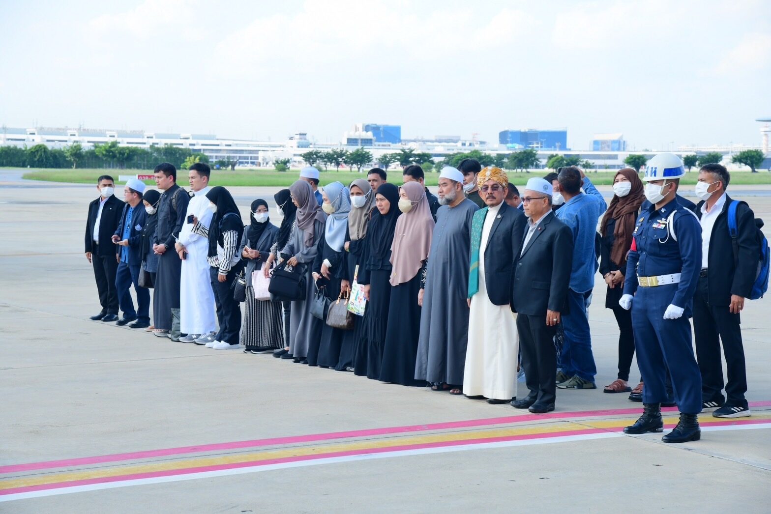 ทอ.จัดเครื่องบิน C-130 เคลื่อนย้ายร่าง จุฬาราชมนตรี อย่างสมเกียรติ - ข่าวสด