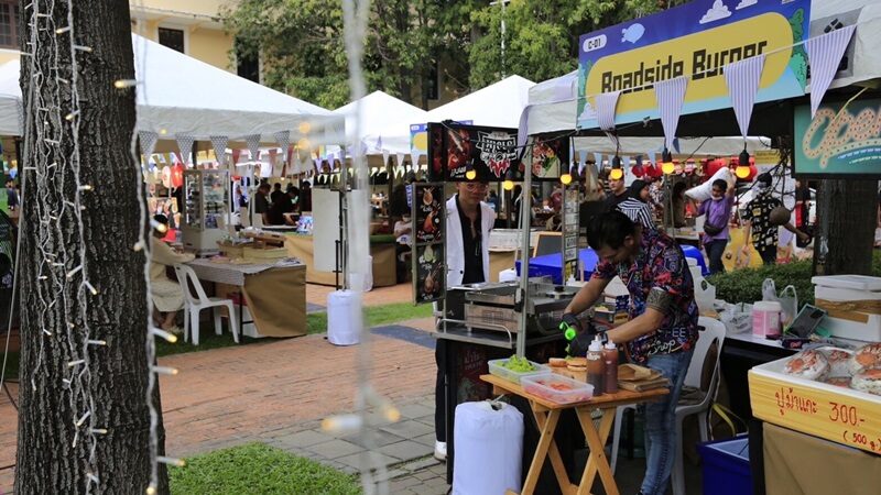 วัยรุ่น 90s สุดจ๊าบ ร่วมงาน FEED RETRO รอเจอ ‘จักรพันธุ์-ทีโบน’ ร้านดัง ...